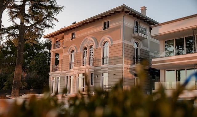Novigradske palače - kultura i umjetnost | Colours of Istria