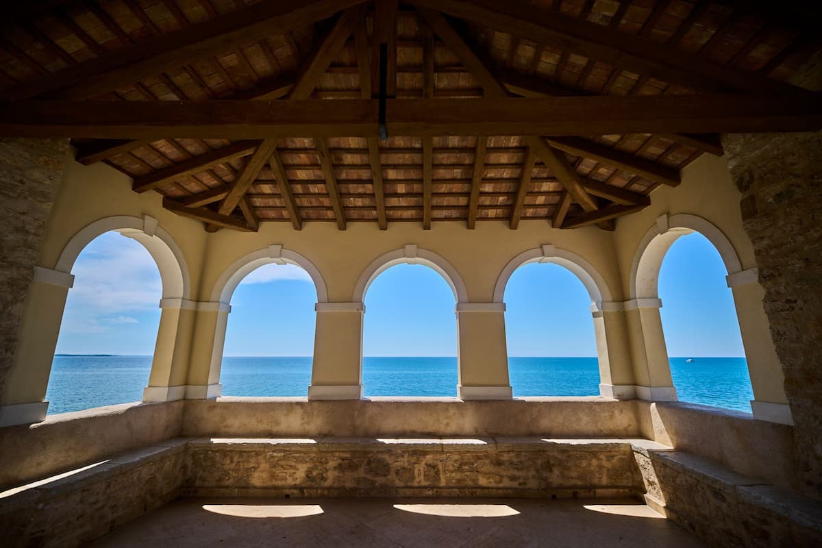 Novigrad walls - culture and art | Colours of Istria