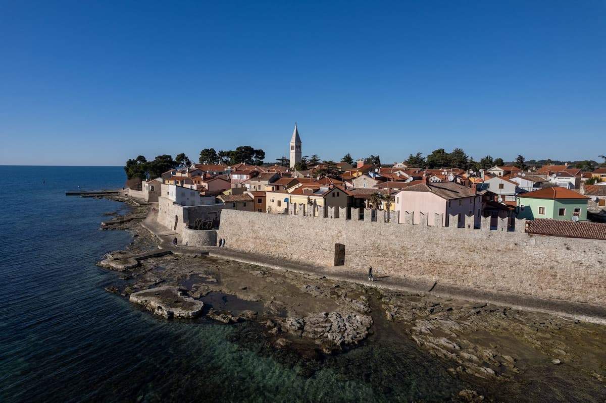 Novigrad walls - culture and art | Colours of Istria