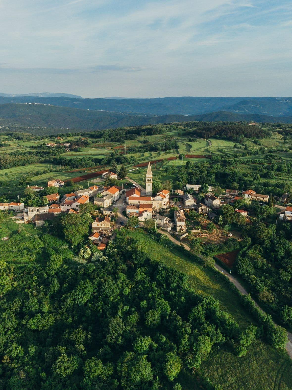 Hum - najmanji grad na svijetu | Colours of Istria